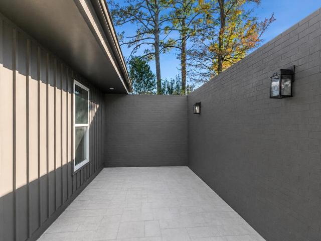 1404 Hiawatha Drive