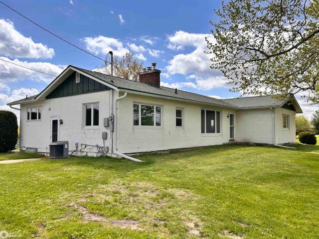 1404 Lake Road
