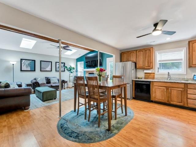 1404 Larkview DR