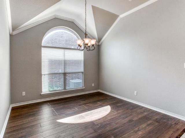 1404 Pillar Bluff Way