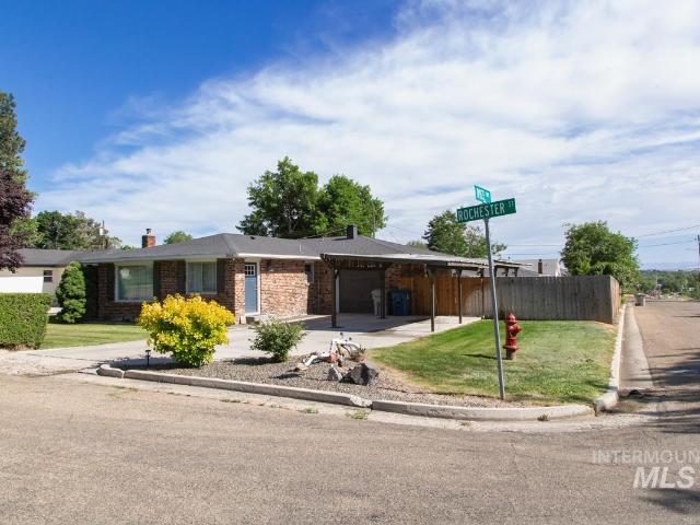 1404 Rochester
