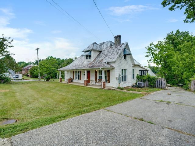 1404 Skyline Drive