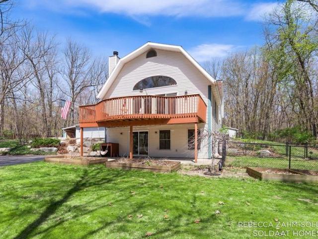 1404 th St, Lowell, MI 49331