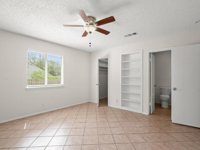 1404 Valleyridge Cir # B