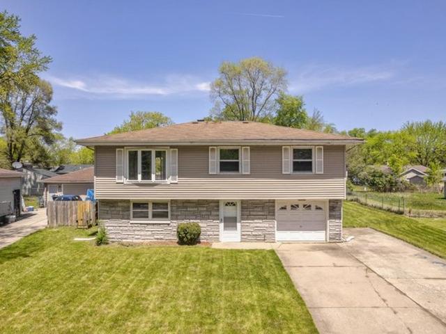 1404 W 63rd Ave, Merrillville, IN 46410