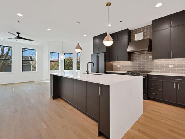 1404 W George St Unit 1, Chicago, IL 60657