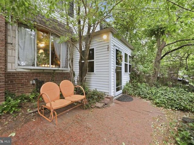 14058 Erwin St, Philadelphia, PA 19116