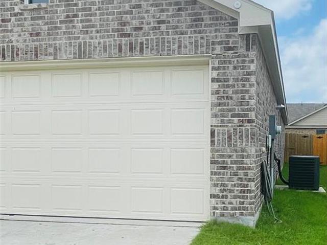 1405 Merlin Bluff Street