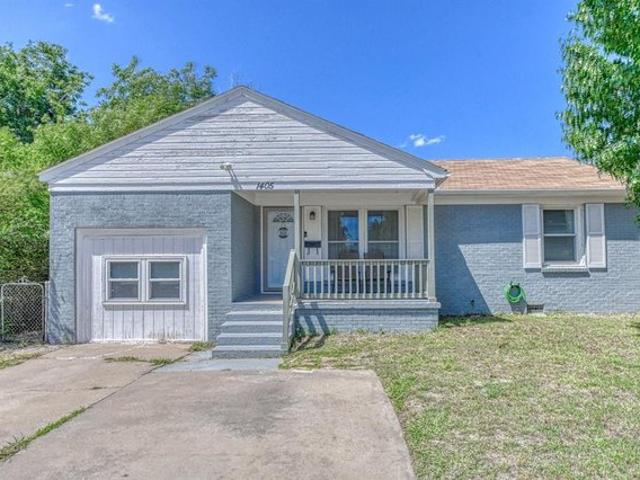 1405 NW Sheffield Rd, The Village, OK 73120