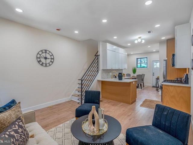 1405 N Corlies St, Philadelphia, PA 19121