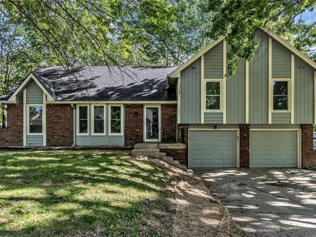 1405 NE 99th St, Kansas City, MO 64155