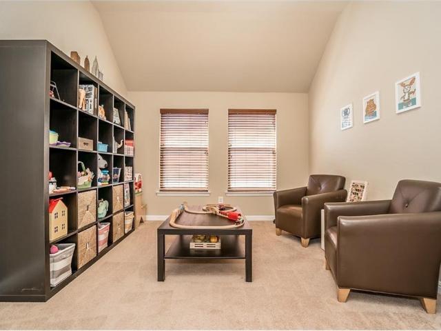 1405 Nightingale Drive