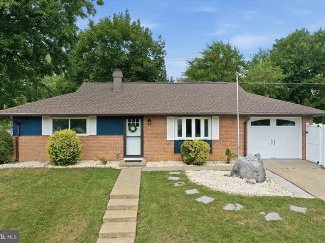 1405 Outer Dr, Hagerstown, MD 21742