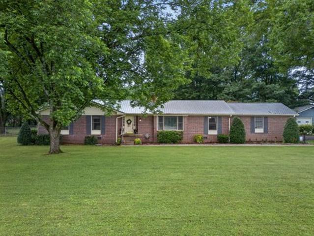 1405 Old Estill Springs Rd, Winchester, TN 37398