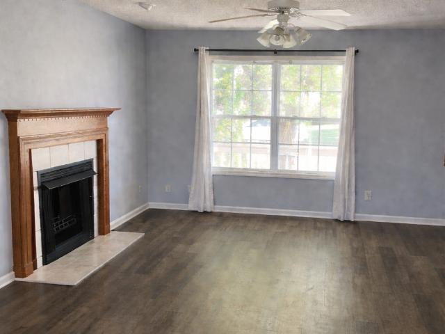 1405 Addison Dr
