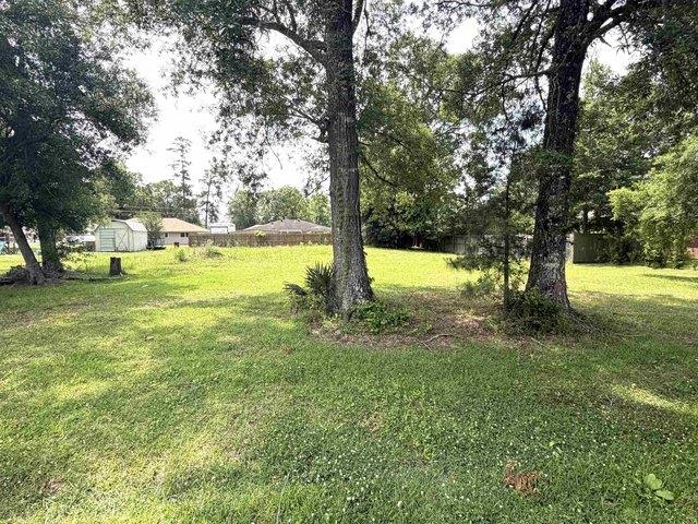 1405 Buckingham Dr, Orange, TX 77632