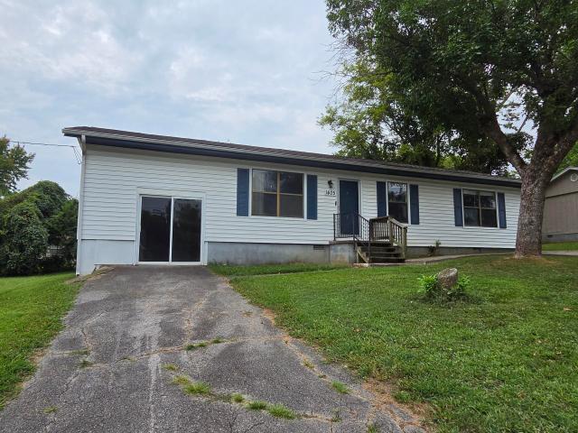 1405 Barberry Place