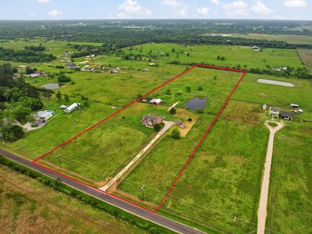 1405 Big Hill Rd, Winnie, TX 77665