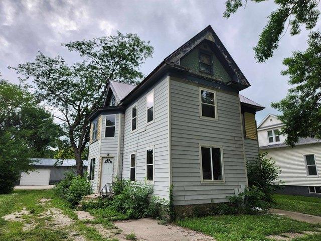 1405 Broadway St, Emmetsburg, IA 50536