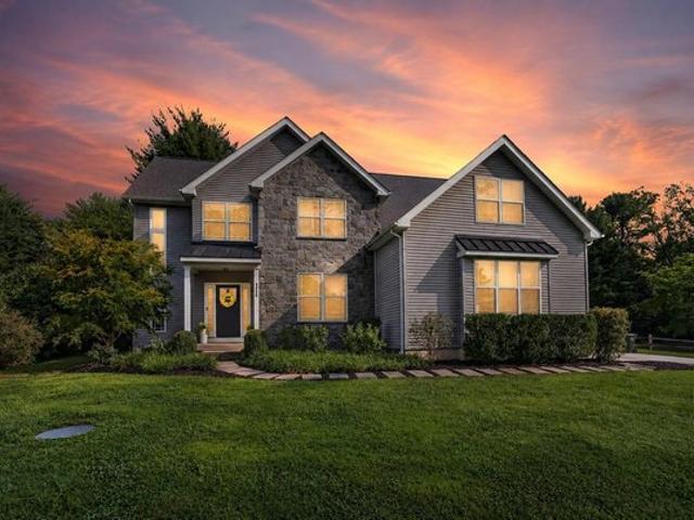 1405 Carriage Ln, West Chester, PA 19382