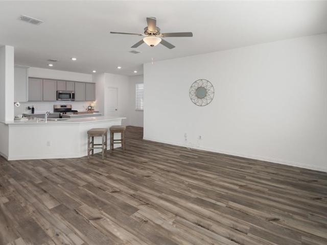 1405 Crescent View Drive