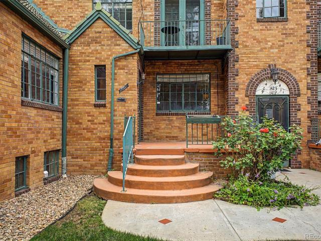 1405 Dexter Street