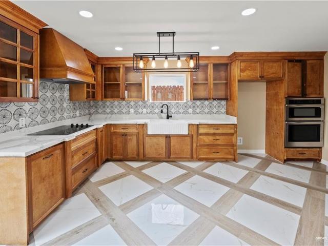 1405 E Karen Drive A