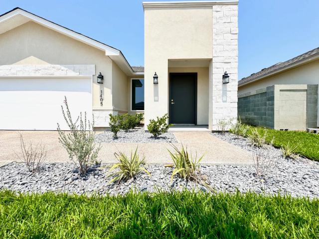 1405 Eagles LN