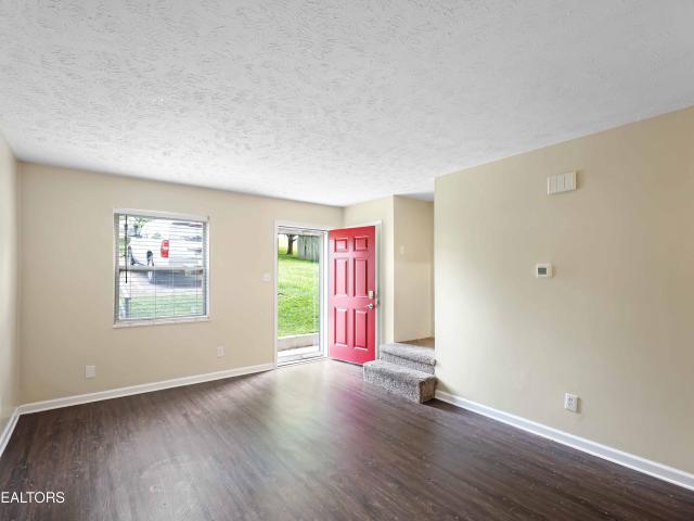 1405 Forest Ave 1405