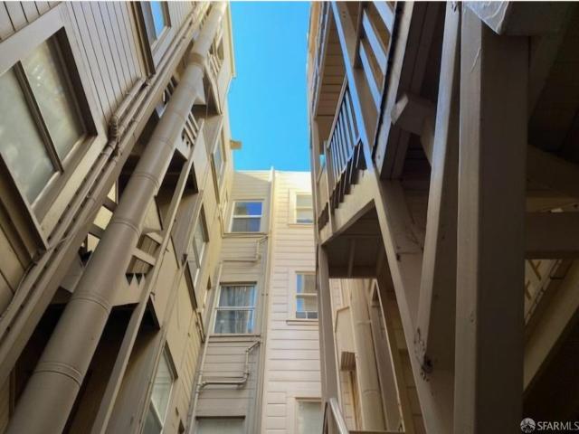 1405 Greenwich St, Unit 3, San Francisco, CA 94109 | MLS #424062 | Compass