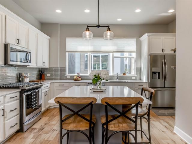 1405 Hyde St, Austin, TX 78741 | MLS #9056 | Compass