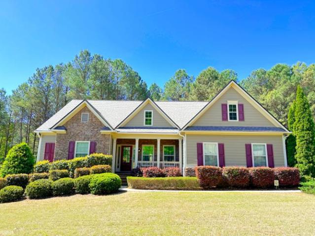1405 Henderson Ridge Ln, Loganville, GA 30052