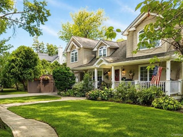 1405 Lyon Pl, Wantagh, NY 11793