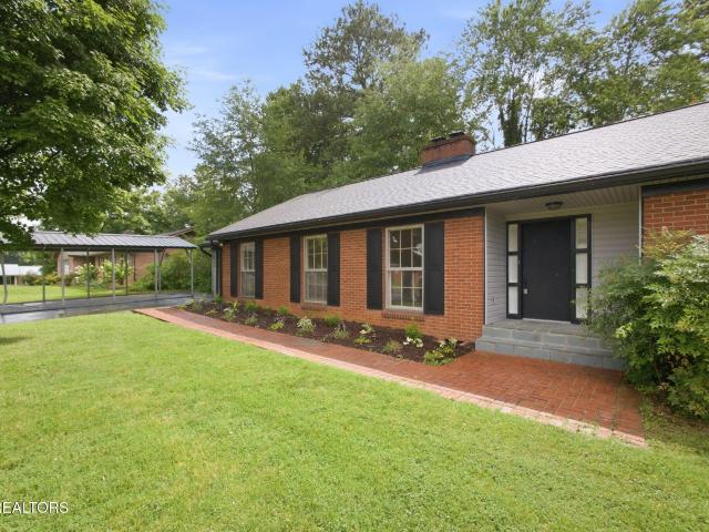 1405 Leon Drive