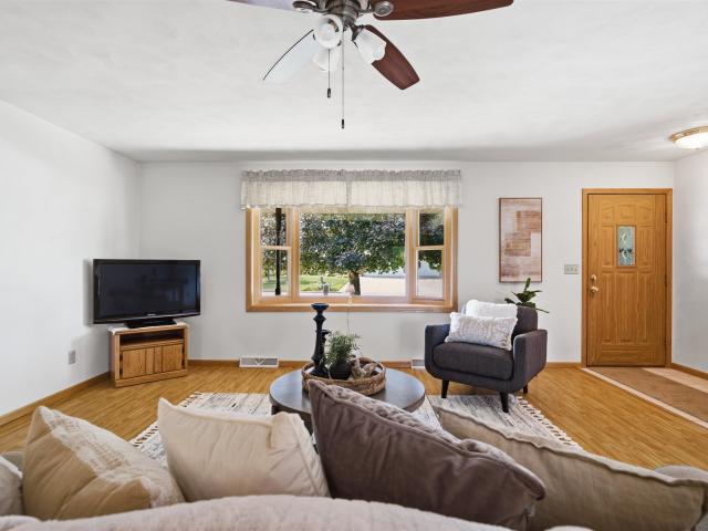 1405 pinewood court