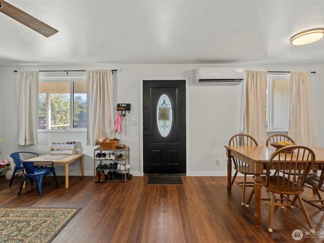 1405 S 27th St, Mount Vernon, WA 98274 | MLS #2516 | Compass