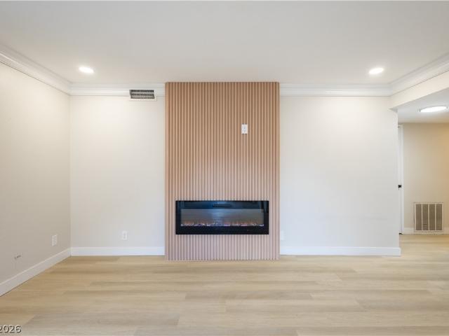 1405 Vegas Valley Drive 49