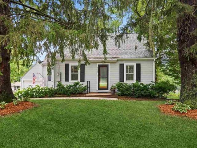 1405 W Benton St, Iowa City, IA 52246