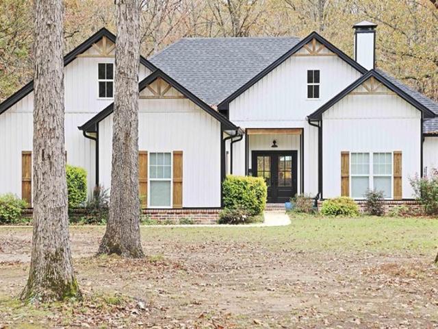 1405 Wilderness Rd, Redfield, AR 72132