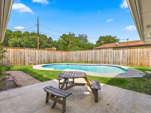 1405 Wind Cave Circle