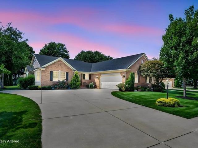 1405 Winsted Dr, Goshen, IN 46526