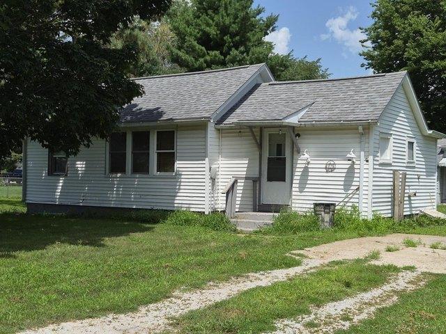 1405 140 / S 19 Ave, Viola, IL 61486