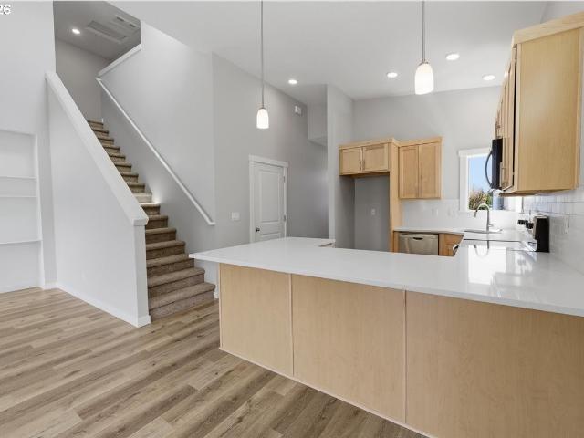 1405 2nd ST