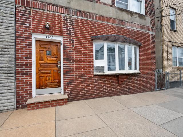1405 43Rd St