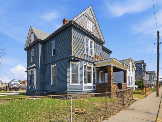 1405 7th Ave, Rock Island, IL 61201 | MLS #12628 | Compass