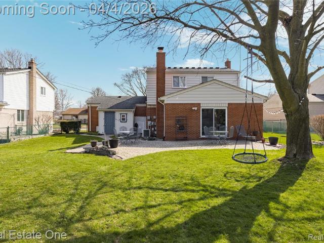 14061 Woodside Street