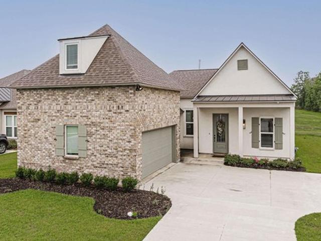 14069 Beverly Park Dr, Gonzales, LA 70737