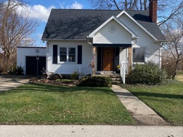 1406 N Lincoln St, Robinson, IL 62454