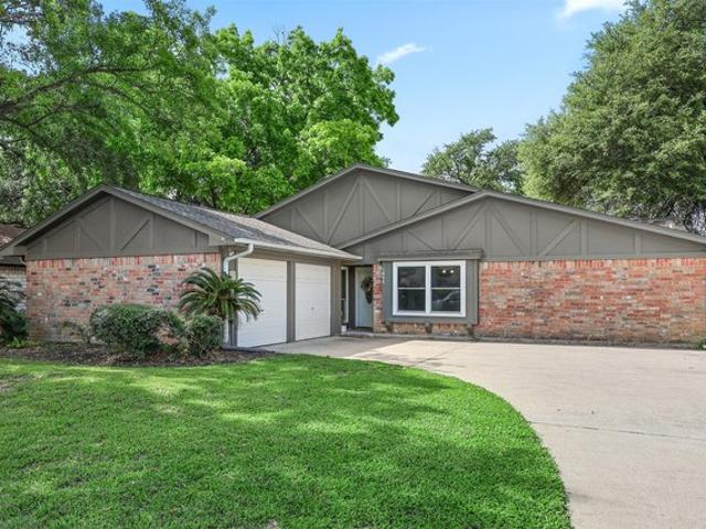 1406 New Orleans St, Deer Park, TX 77536