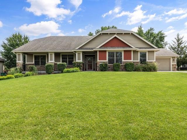 1406 Oakwood Dr, Polk City, IA 50226